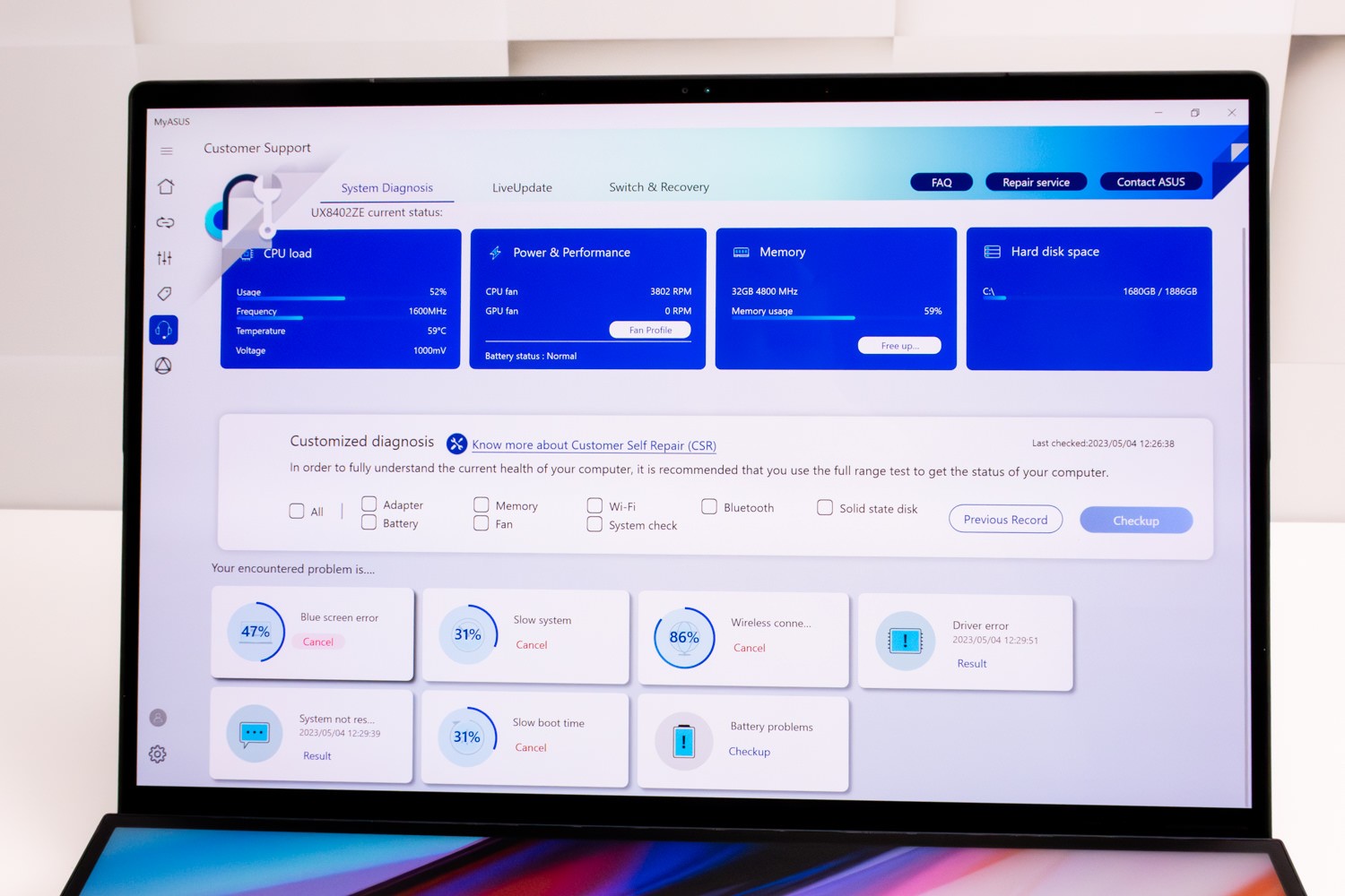 Cum verifici cauzele unor posibile probleme cu laptopul, folosind MyASUS